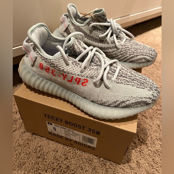 Yeezy | Shoes | Authentic Brand New Yeezy Boost 35 V2 Blue Tint Size Us ...